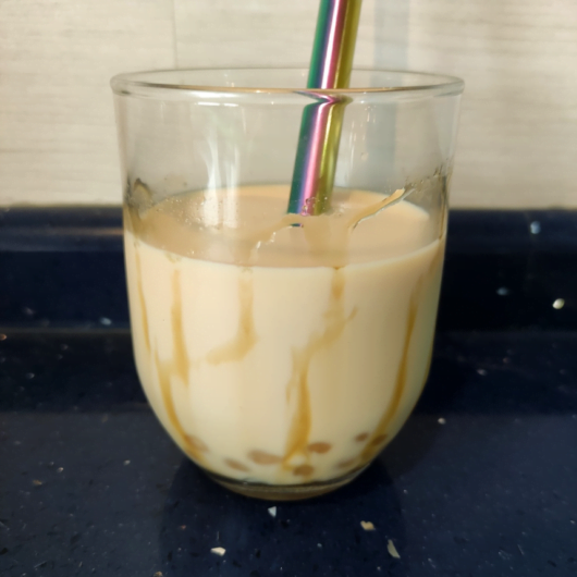 Receta de Taro Bubble tea (Té de burbujas) con o sin tapioca